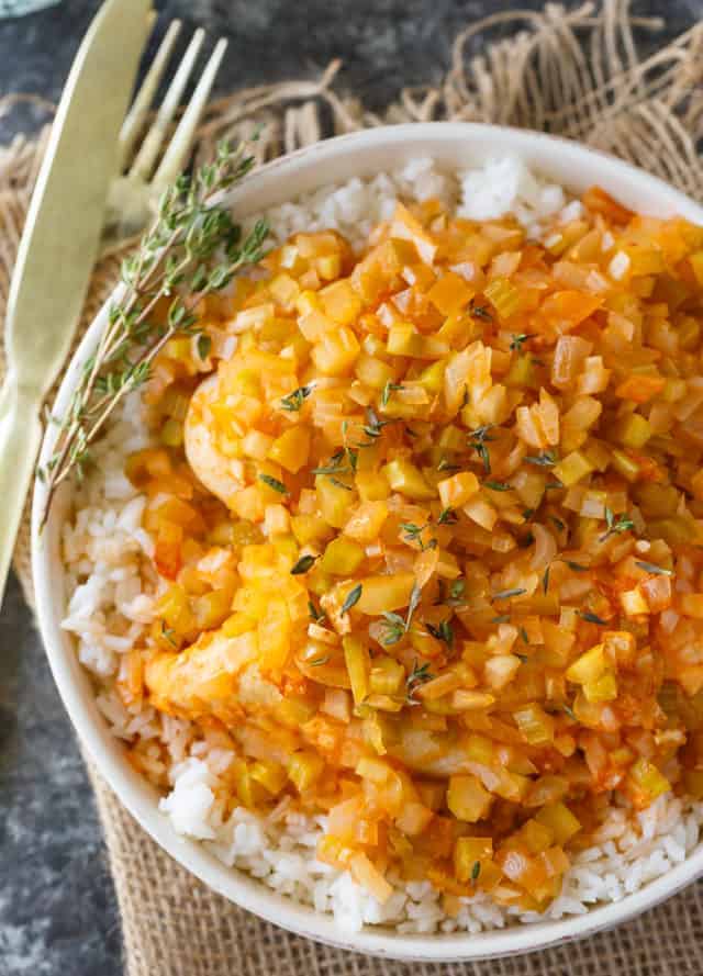 Spanish Chicken Recipe {Easy Weeknight Dinner} - Simply Stacie