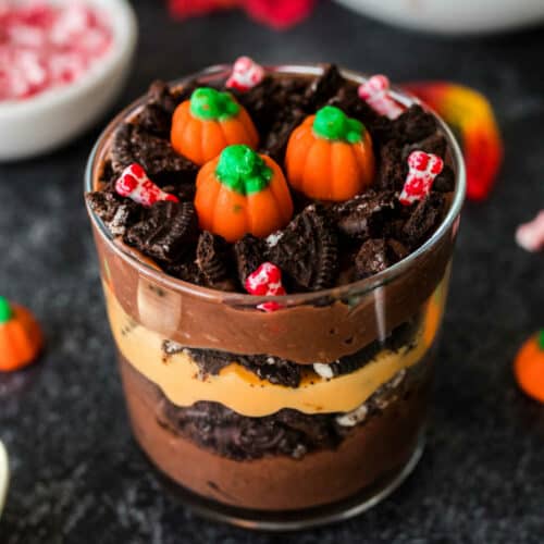 Pumpkin Patch Dirt Cups {Easy Halloween Dessert} - Simply Stacie