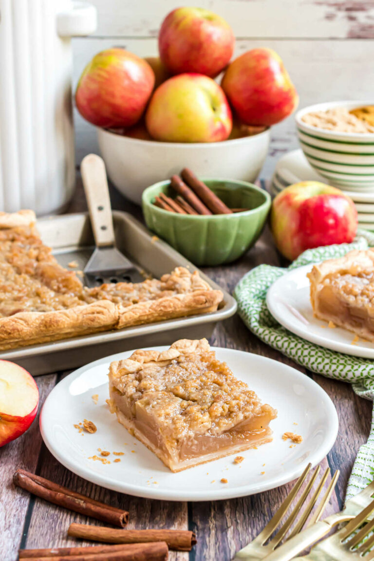 Apple Slab Pie with Buttery Crumb Topping - Simply Stacie