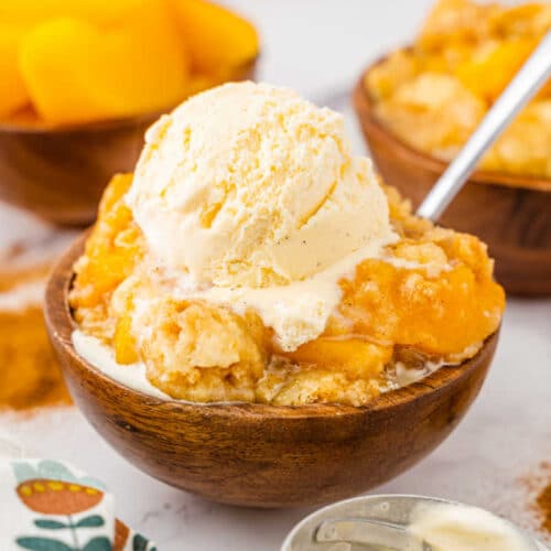 Easy Peach Cobbler Dump Cake Recipe - Simply Stacie