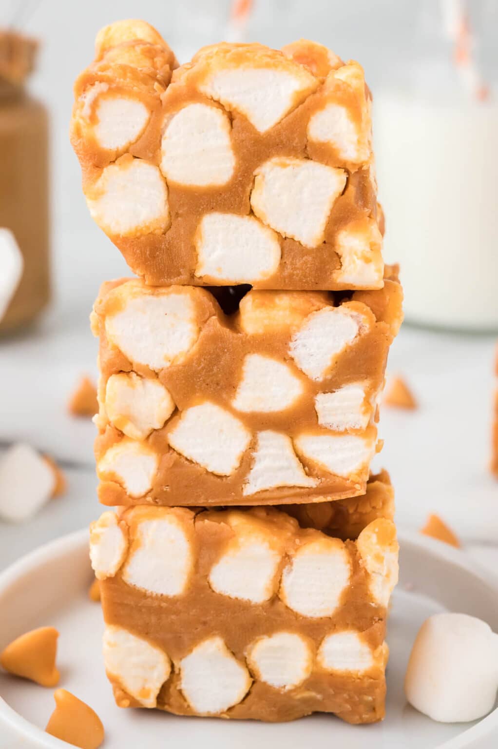 Easy Peanut Butter Marshmallow Bars {No-Bake} - Simply Stacie
