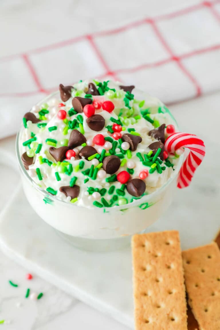 Christmas White Chocolate Elf Fluff Recipe - Simply Stacie