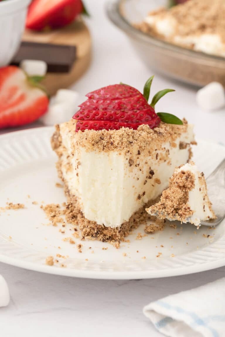 Easy No-Bake Marshmallow Pie Recipe - Simply Stacie