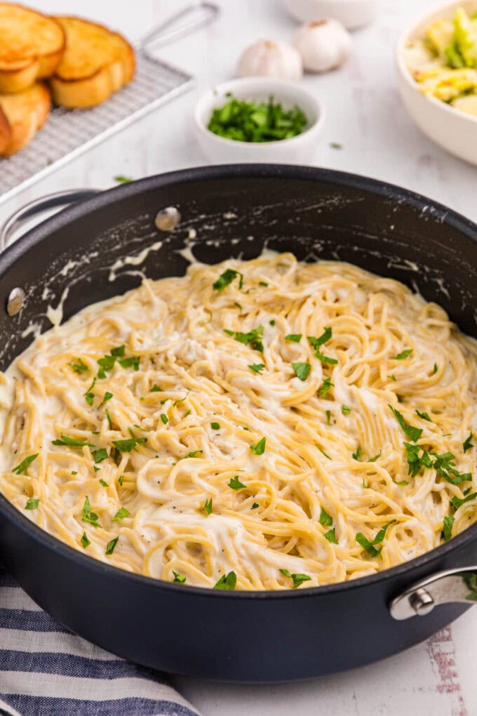 Easy Garlic Parmesan Pasta Recipe {Ready in 20 Minutes} - Simply Stacie