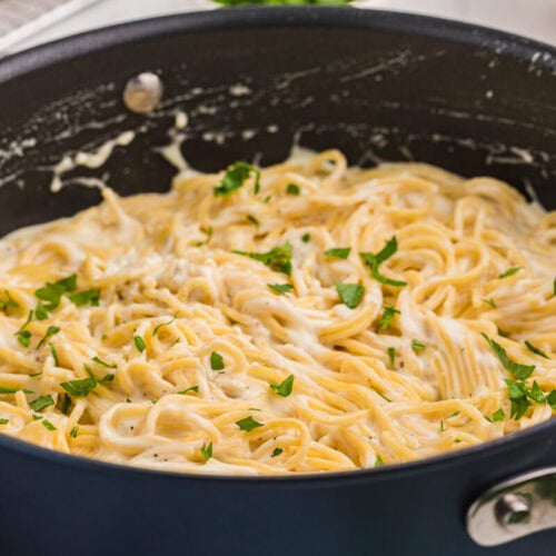 Easy Garlic Parmesan Pasta Recipe {Ready in 20 Minutes} - Simply Stacie
